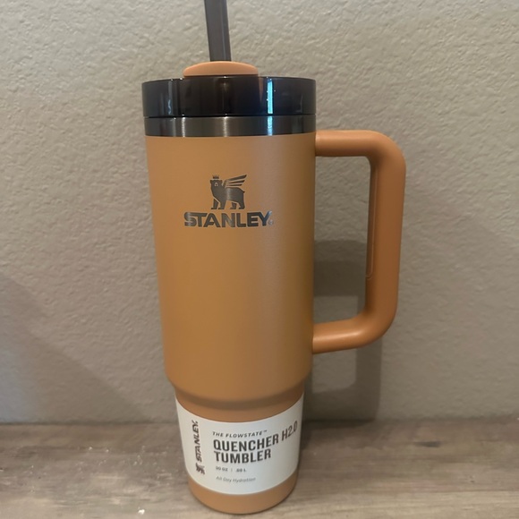 Stanley | Dining | Stanley Fall Refresh Quencher H2 Flowstate Tumbler ...